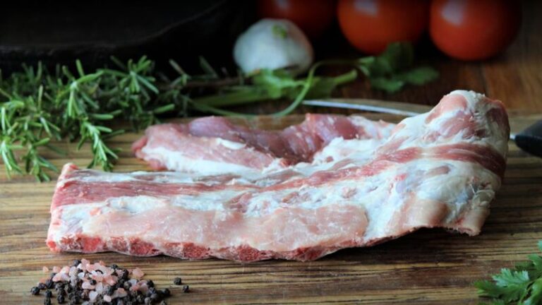 Corn-Fed Meat Hogs, Meat Pigs | Showalter's Country Meats